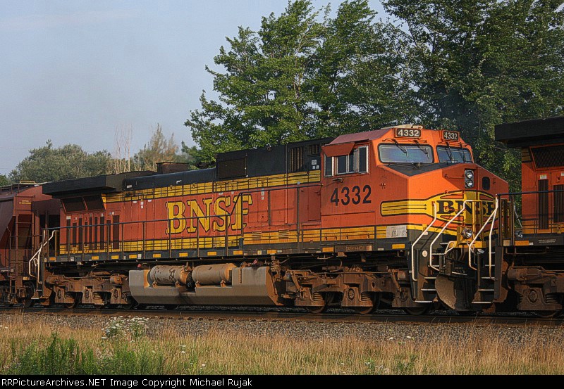 BNSF 4332
